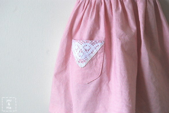 Pretty Pink Pinafore {tutorial} | you and mie