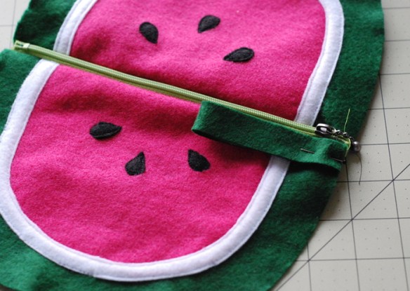 Watermelon Pouches {Tutorial and Free Pattern} | you and mie