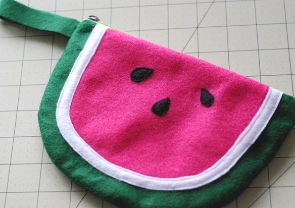 Watermelon Pouches {Tutorial and Free Pattern} | you and mie