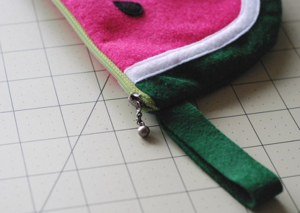 Watermelon Pouches {Tutorial and Free Pattern} | you and mie